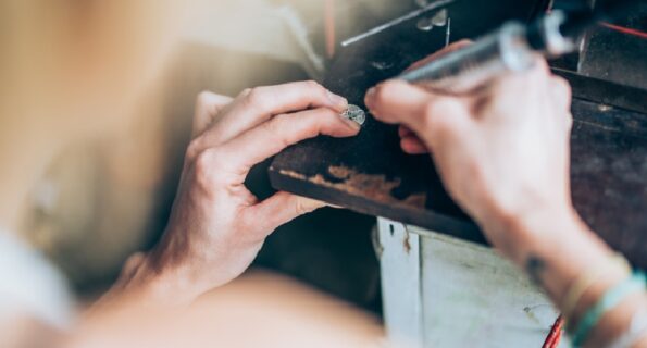 The 9 Best Jewelry Engraving Machines (2023 Review) | CNC Masters