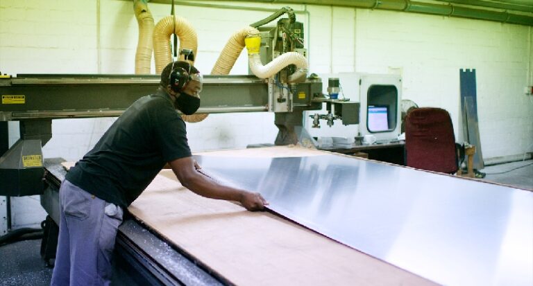 Important Differences Between CNC Routers vs CNC Mills - CNC Masters