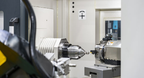 Turning Centers vs Lathes: The Differences Explained